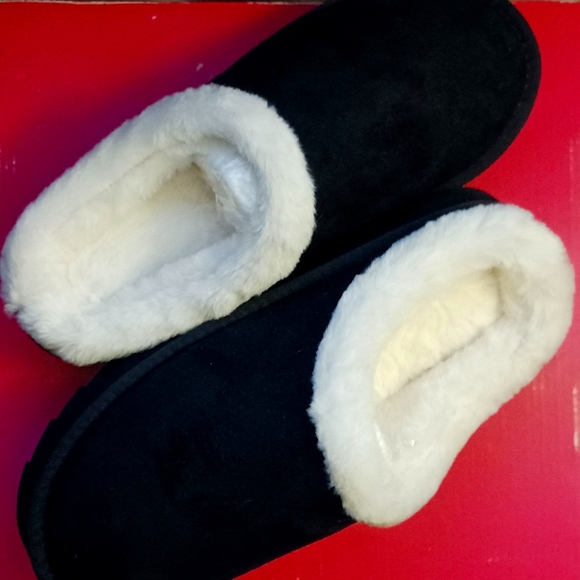 Shoes | Brandnewcozy 75 Black White Winter Slides | Poshmark